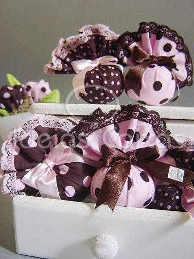 A Sofisticada Decoração de Casamento Marrom com Rosa