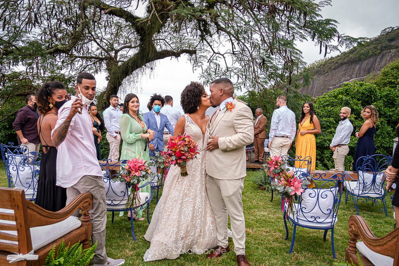 Casamento ao Ar Livre no Solar Real | Mariana & João | Noivas do Rio de ...